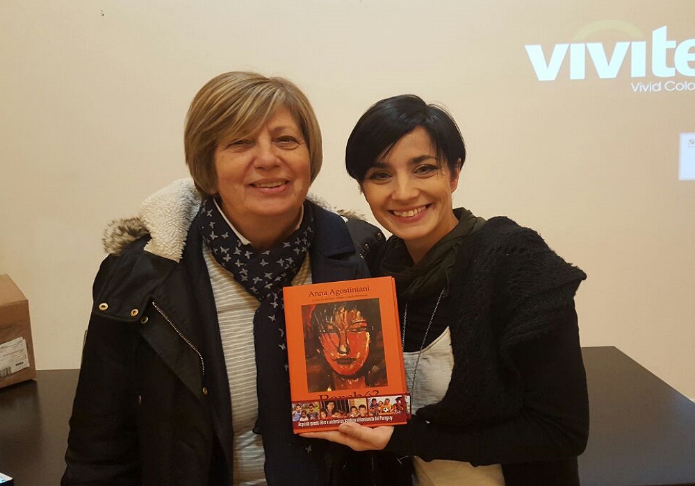 Anna Agostiniani presenta il suo libro 'Perché? Una storia vera ...