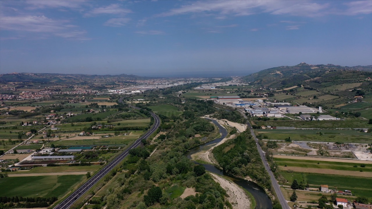 "Il vecchio confine", su Rai5 un reportage di Luigi Maria Perotti sulla ...