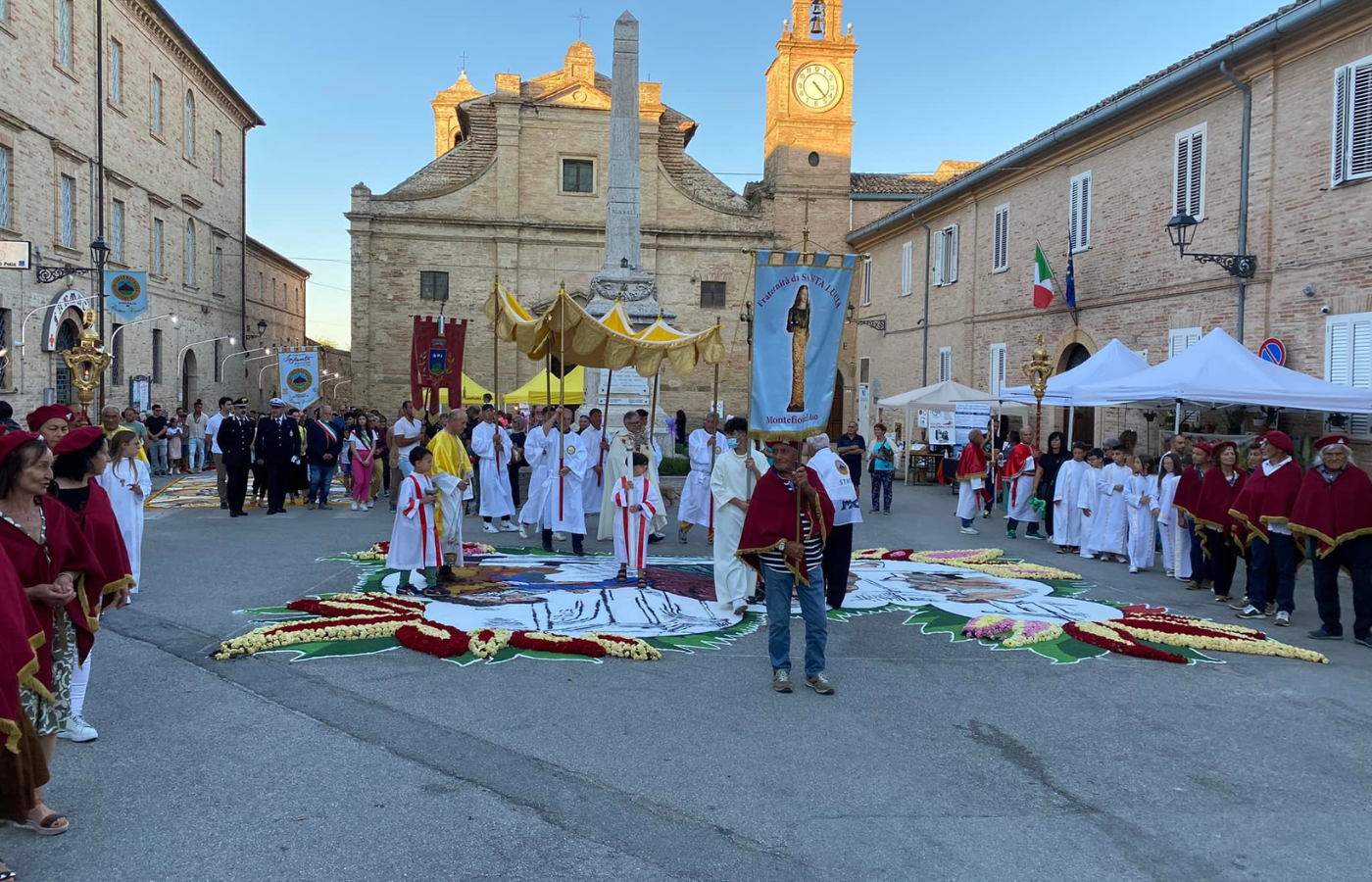 L’Infiorata di Montefiore dell’Aso: un tripudio di colori e tradizione ...