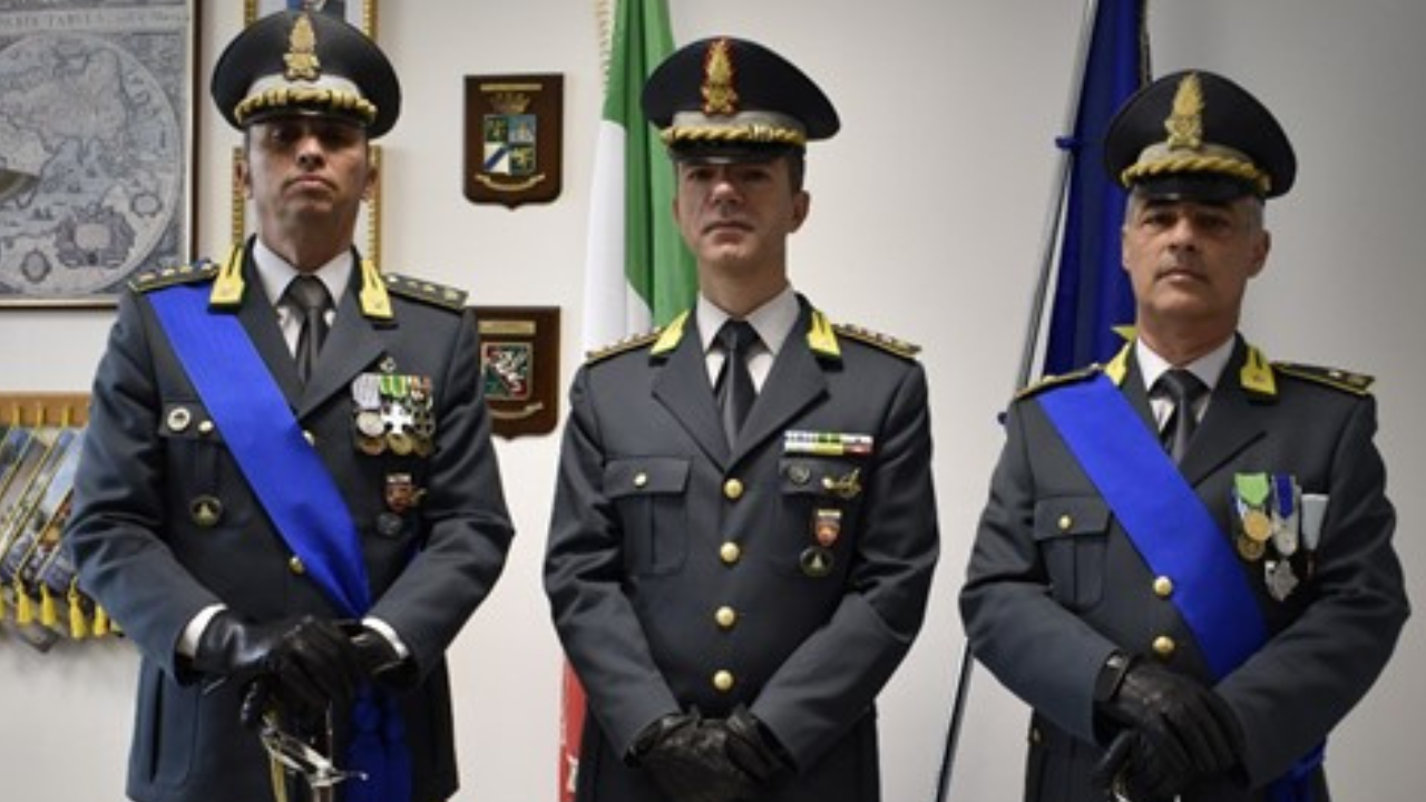 Fermo, cambio al vertice del nucleo della GdF. Il maggiore Vincenzo ...